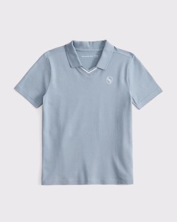 niños Polo de piqué con cuello en V y logo | niños prendas superiores | Abercrombie.com